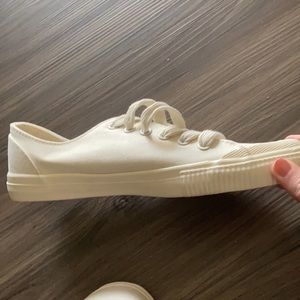 Universal Thread | Shoes | Universal Thread Cream Colored Sneakers ...